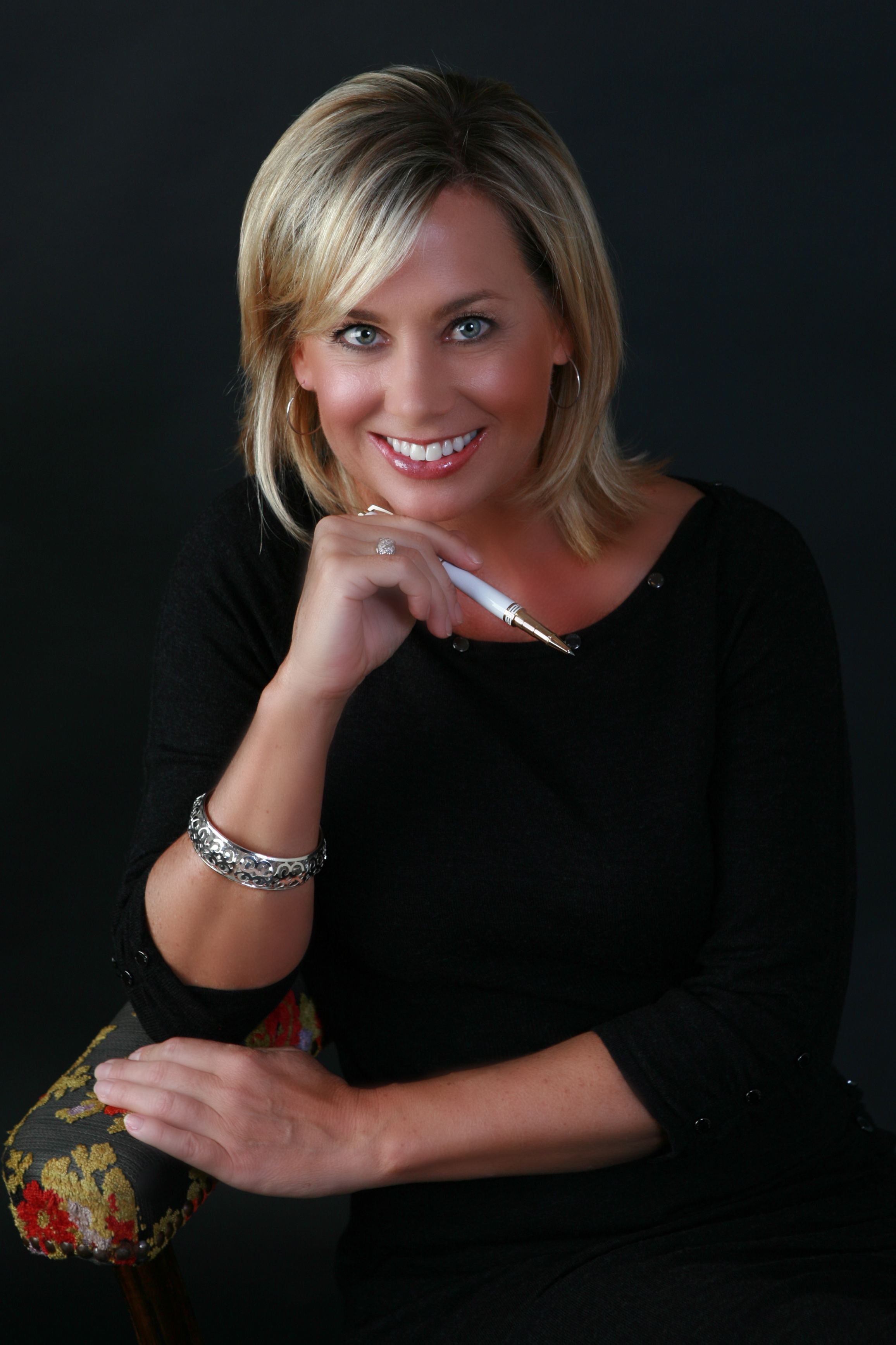 2015 - 2016 Arts & Issues