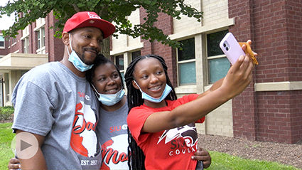 Welcome to SIUE! Move-In Days Bring 1,200 First-Year Students to Campus