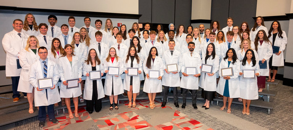 SIU SDM Celebrates Incoming Dentistry Class With White Coat Ceremony